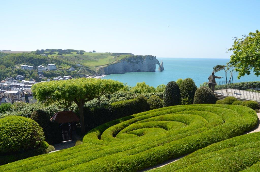 The ‘genius loci’ of Etretat ispires art – The Flora Journal